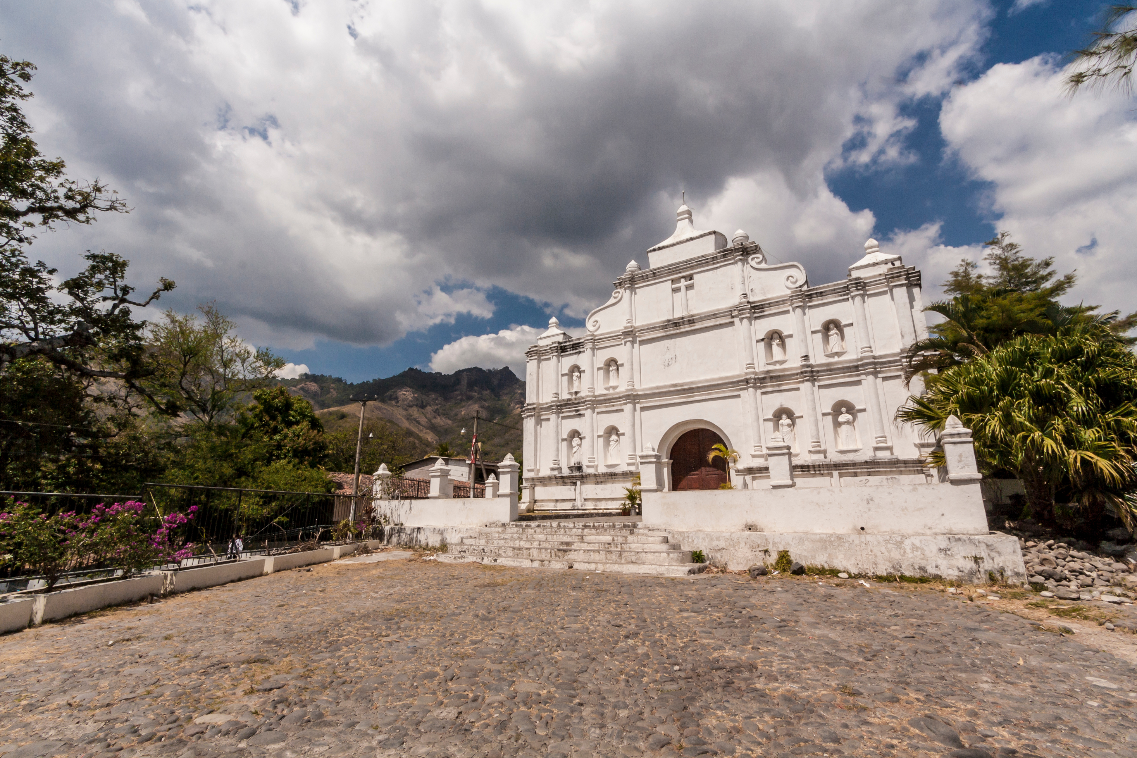 San Salvador, El Salvador Holidays 2026/2027 | Latin Routes